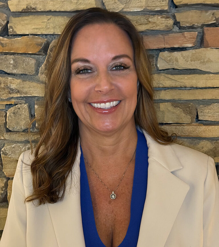Dr. Gina Davis - Artistic Family Dentistry - Gina R Davis DDS PA